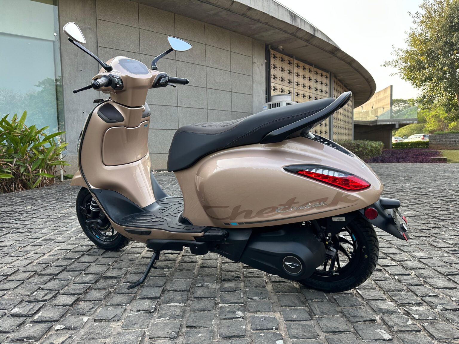 2025 Bajaj Chetak Electric Scooter 35 Series- First Impressions ...